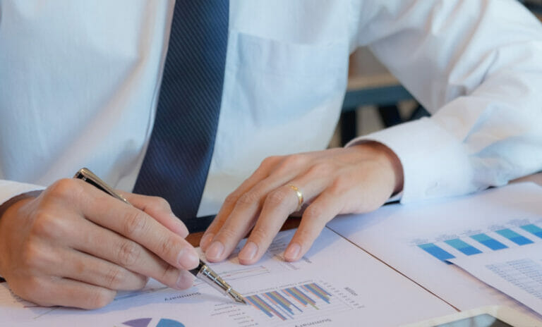 Financial Planner Background Check: A Complete Guide [2025]